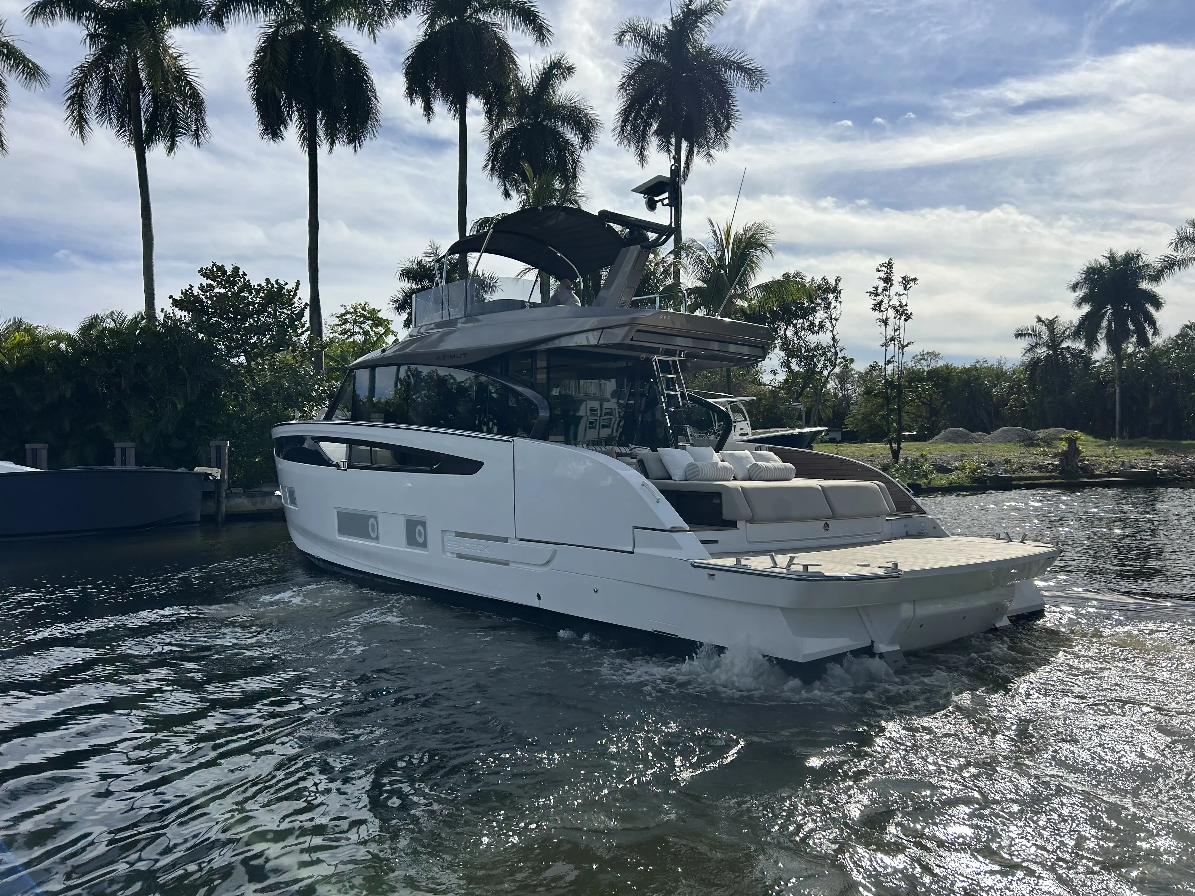 Buy Azimut Seadeck 6 #572791 - Rightboat
