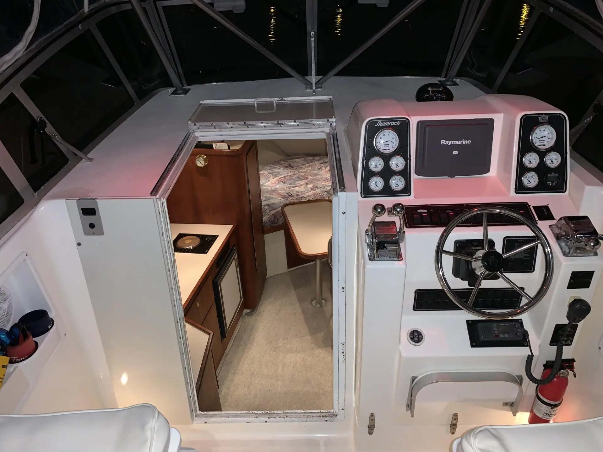 Buy Shamrock 290 Walkaround #575463 - Rightboat