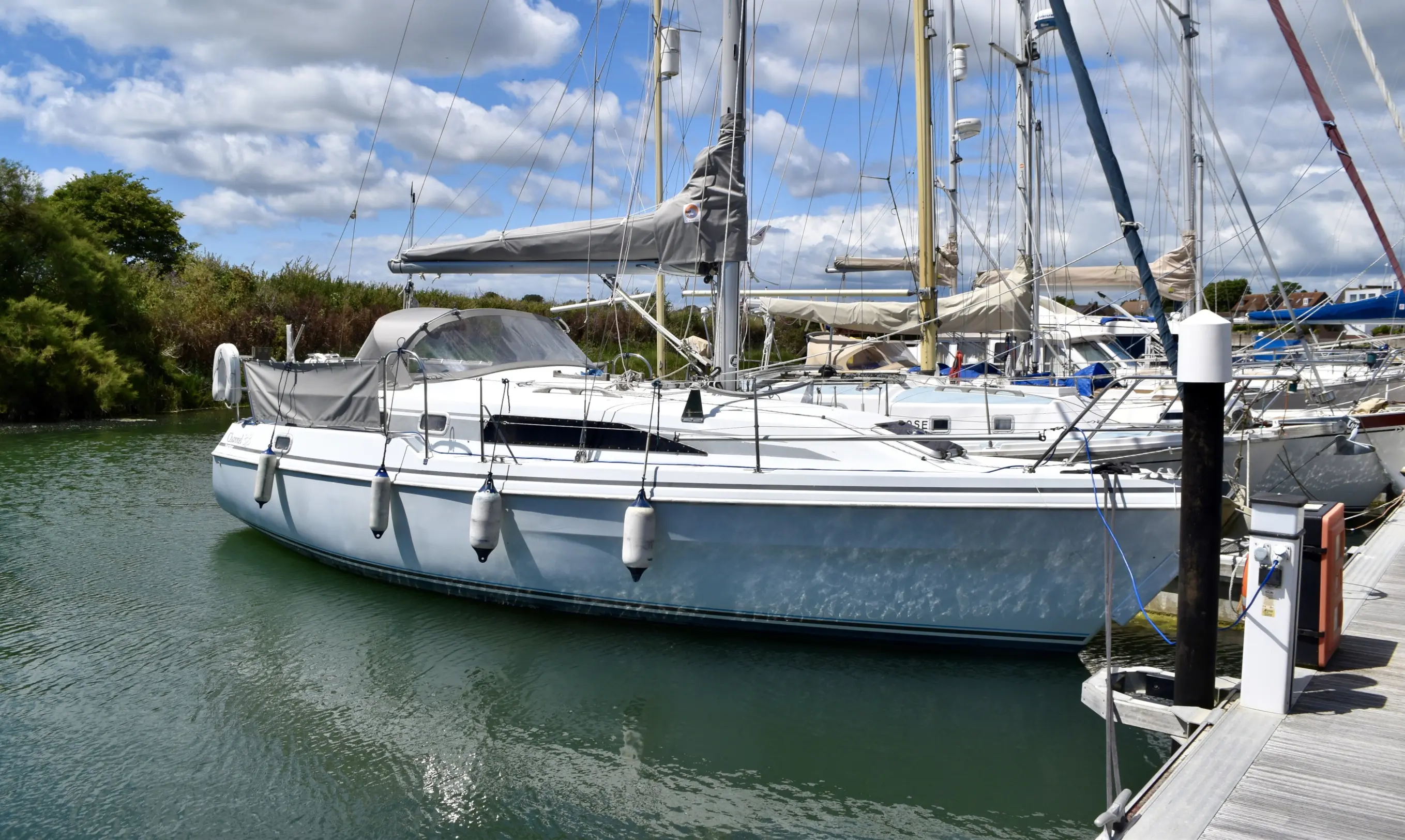 1995 Hunter Channel 323 for Sale in Emsworth, Hampshire