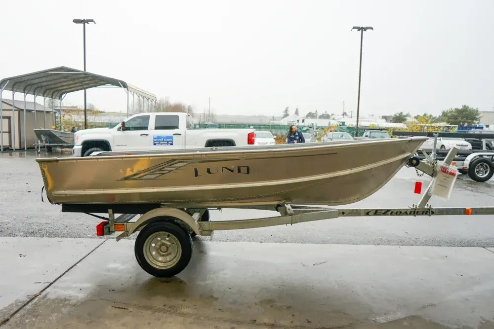 Buy Lund WC-12 #575790 - Rightboat