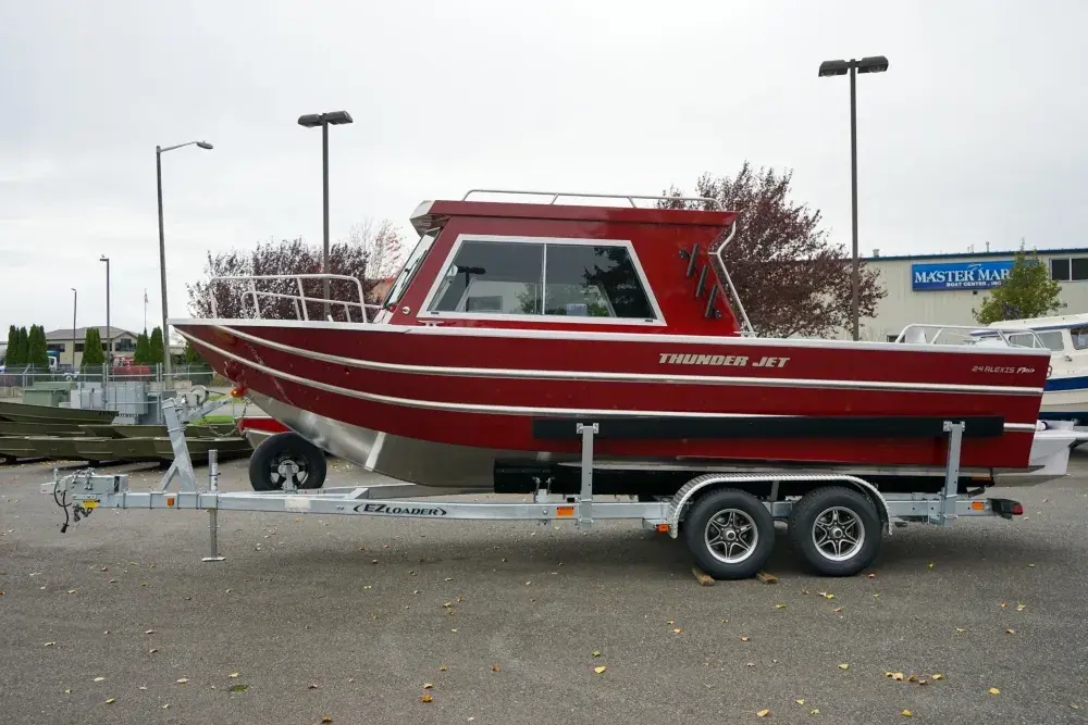 Buy Thunder Jet 24 Alexis Pro HT #575833 - Rightboat