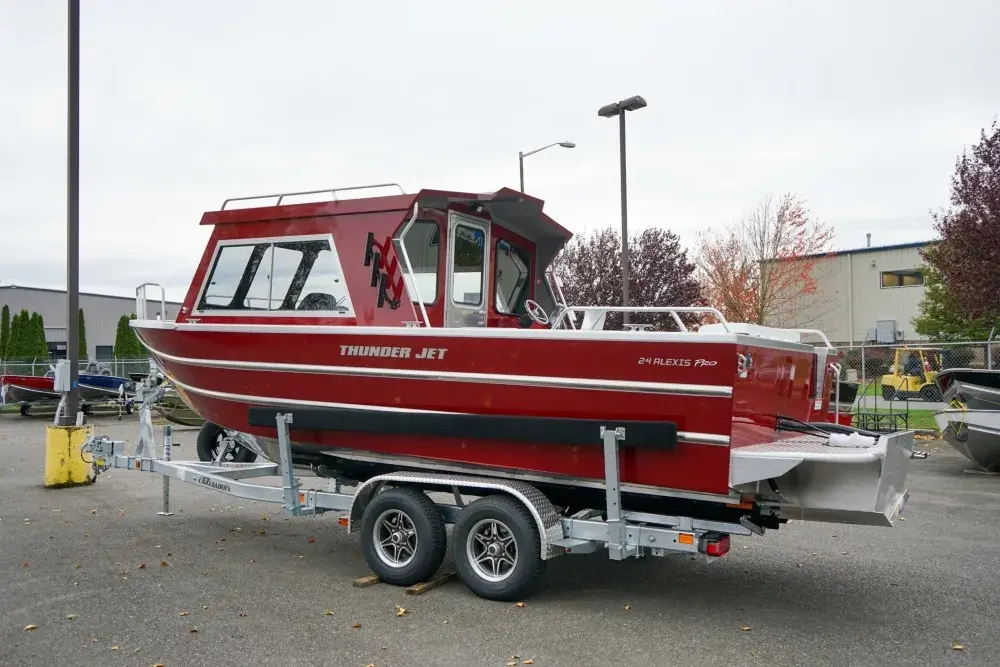 Buy Thunder Jet 24 Alexis Pro HT #575833 - Rightboat