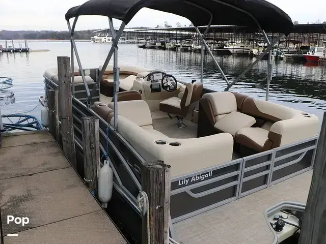 Buy Lowe SS230W #576936 - Rightboat