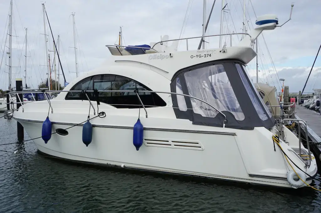 2004 Rodman 30 Cruiser Flybridge for Sale in Willemstad