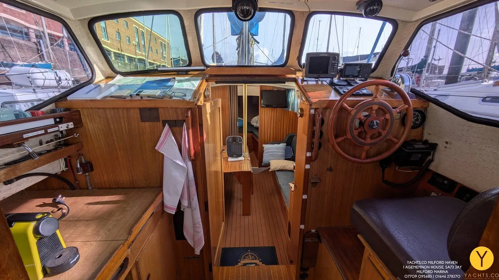 1980 LM Yachts 27 Motor Sailor for Sale in Milford Marina...