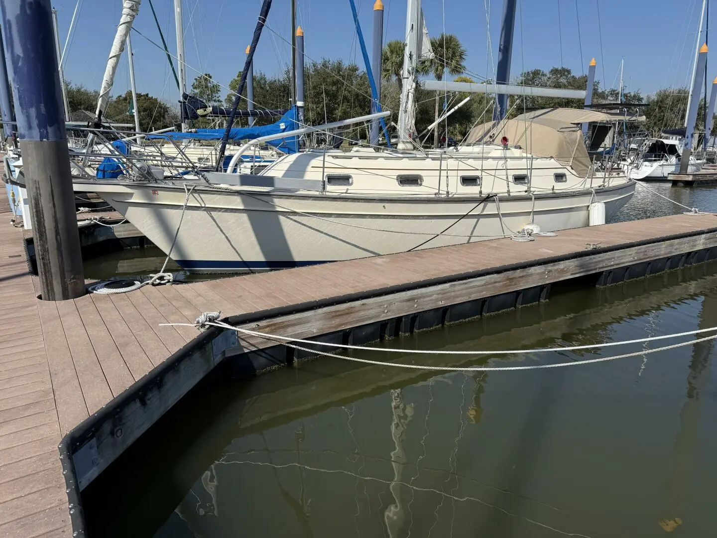 1999 Island Packet 380 for Sale in Kemah, Texas #580581