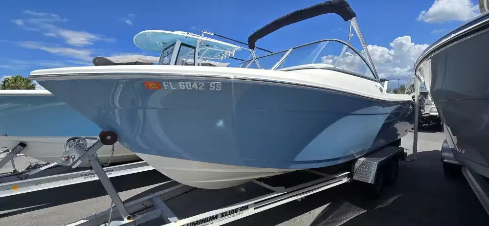 2020 Cobia 220 DC #597268 for Sale in Sarasota, FL - Rightboat