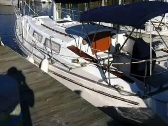 1983 Lippincott 30 for Sale in Riverside, New Jersey #123...
