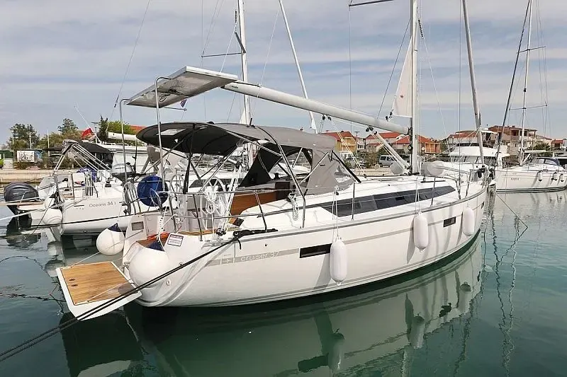 Bavaria Cruiser 37 for sale | Rightboat